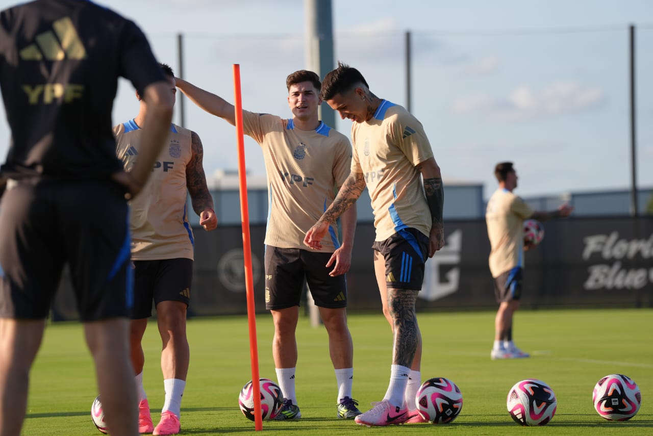 Fútbol: La Selección Argentina comenzó practicas de cara a la Copa ...